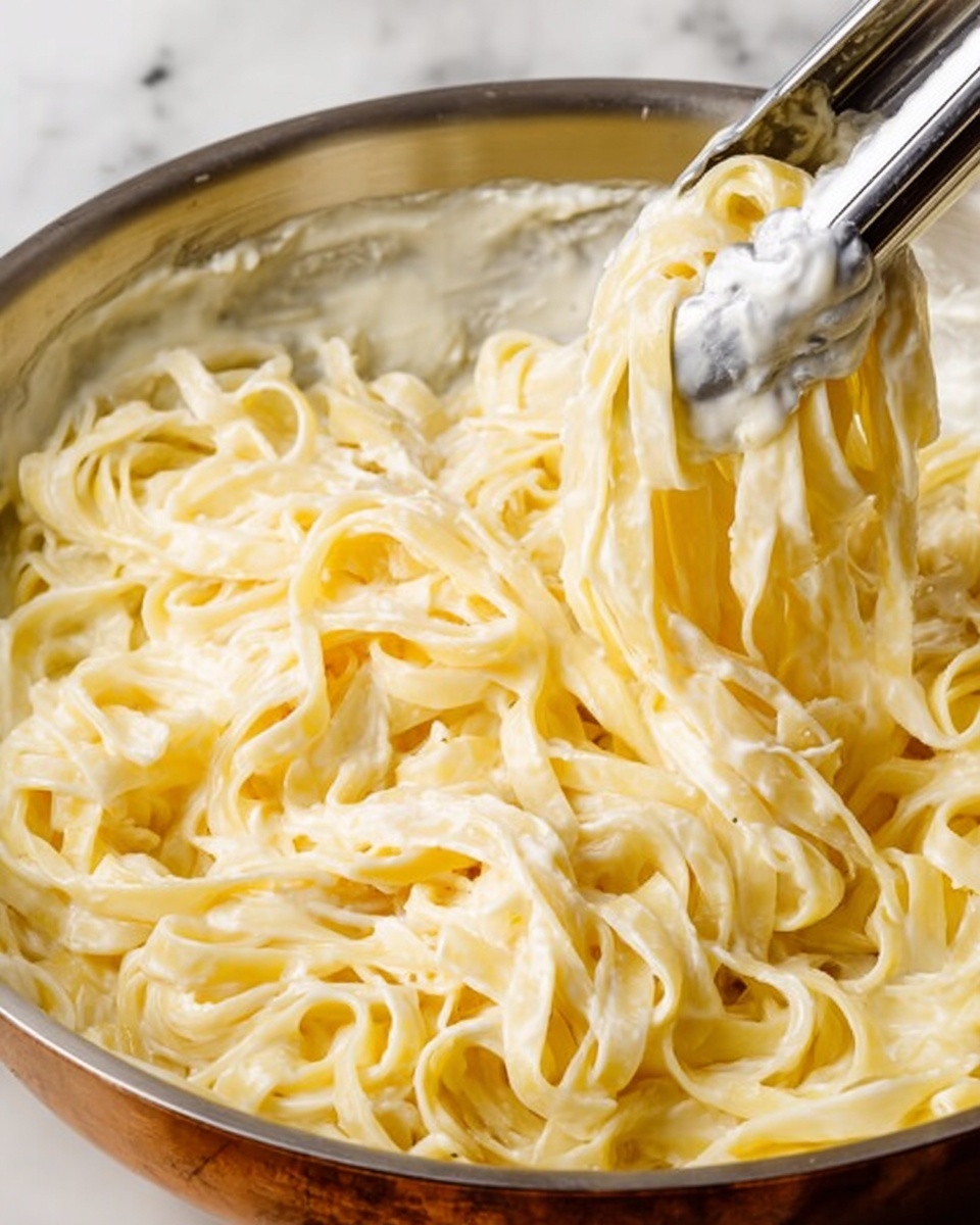 Best Homemade Alfredo Sauce – Creamy & Quick Pasta Delight